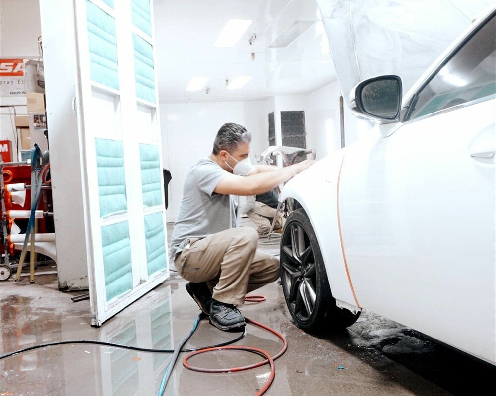 Otomobil camları Collision & Custom Auto Body, Hermiston, foto