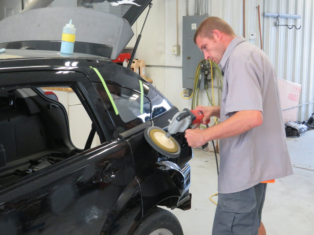 Otomobil camları Chatham Collision Repair, İllinois, foto