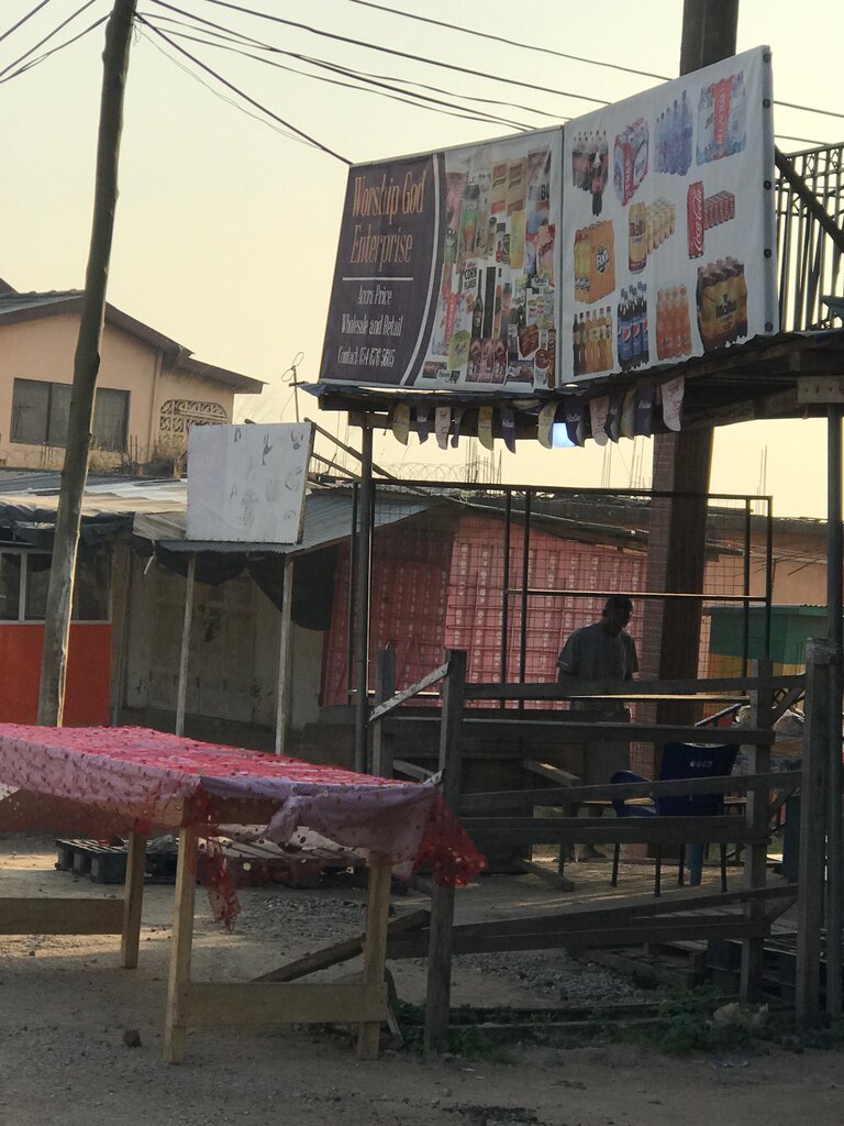 Süpermarket Worship God enterprise, Dünya, foto