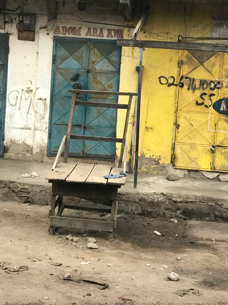 Otomobil yedek parçaları Adom ara kwa ent, Akra, foto