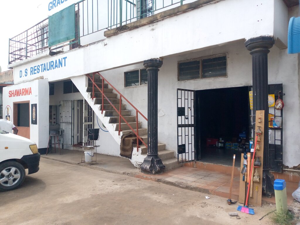Mobilya mağazaları Juchos Hardware, Lusaka, foto