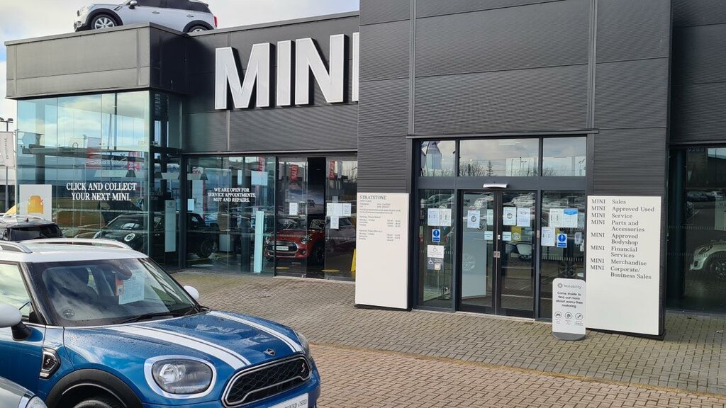 Otomobil parçaları imalatı Mini Service Centre Tyneside, İngiltere, foto