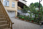 Demir kapı (ulitsa Akhmedova No:24), otel  Derbent'ten