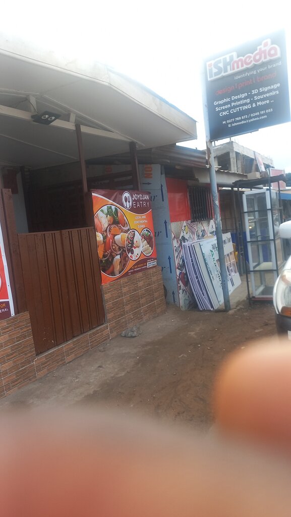 Kantin, yemekhane Joydjan Eatery, Akra, foto