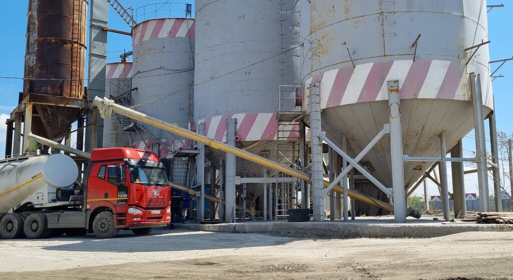 Çimento firmaları Tsementny dvor, Irkutsk, foto