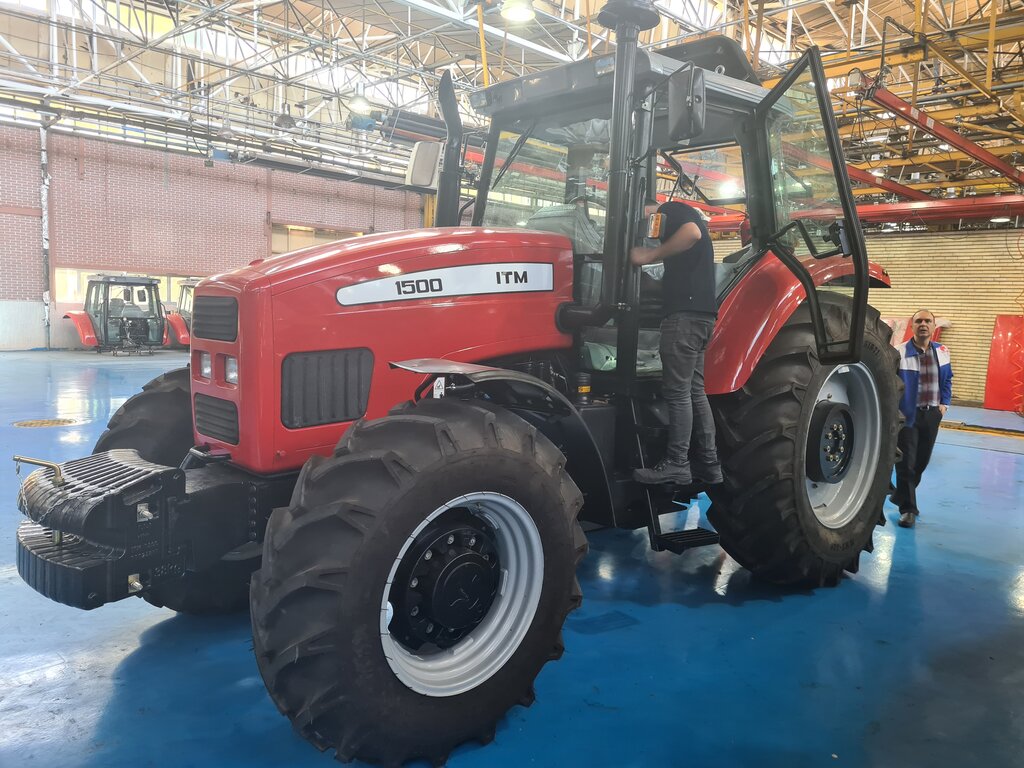 Tarım makineleri, ekipmanlar Zhevel ITM, Velikie Luky, foto