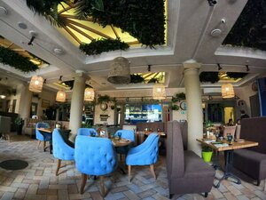 Van Gogi (Respubliki Street No:34, Tyumen), restoran  Tiumen'den
