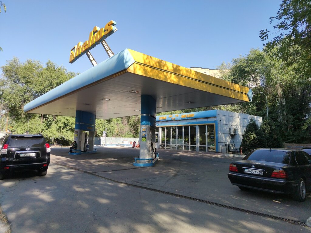 Benzin istasyonu Helios, Almatı, foto