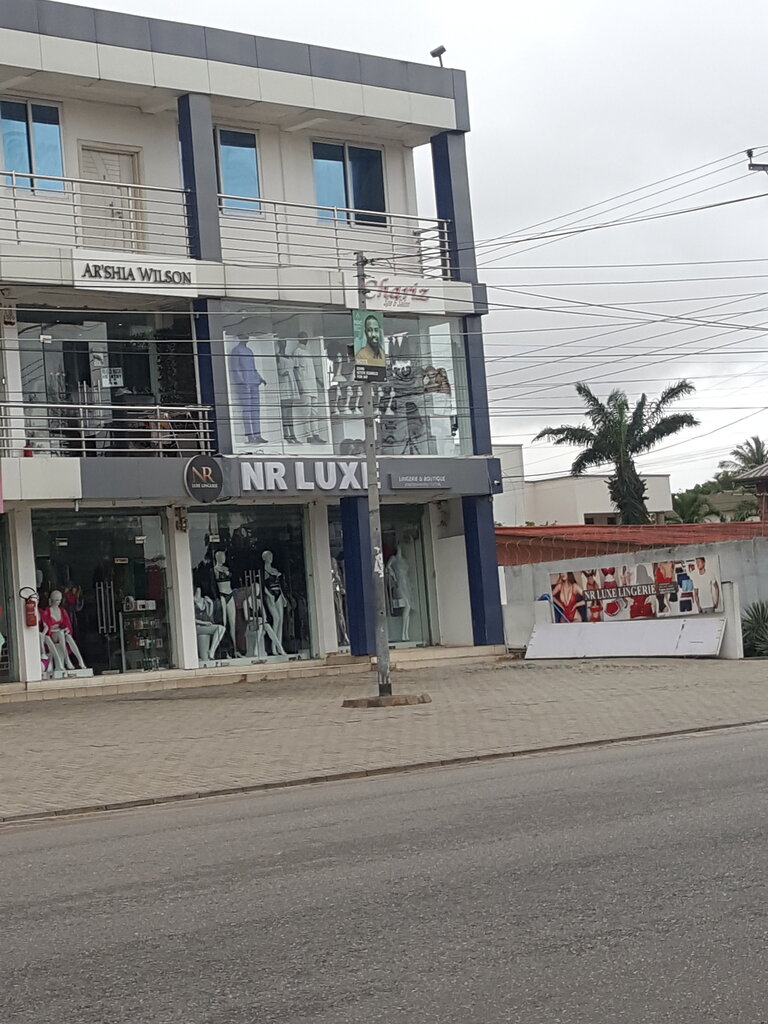 Giyim mağazası Chariz, Akra, foto