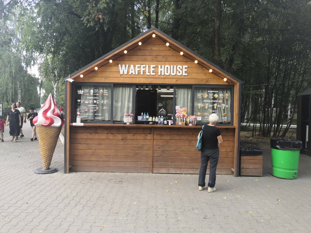 Fast food Waffle house, Yekaterinburg, foto