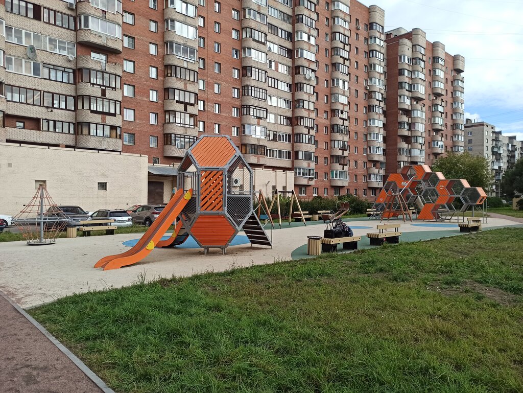 Oyun alanı Playground, Saint‑Petersburg, foto