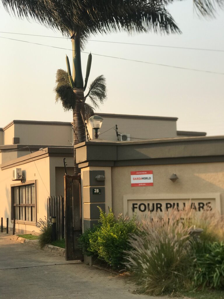 Otel Four Pillars Lodge, Lusaka, foto