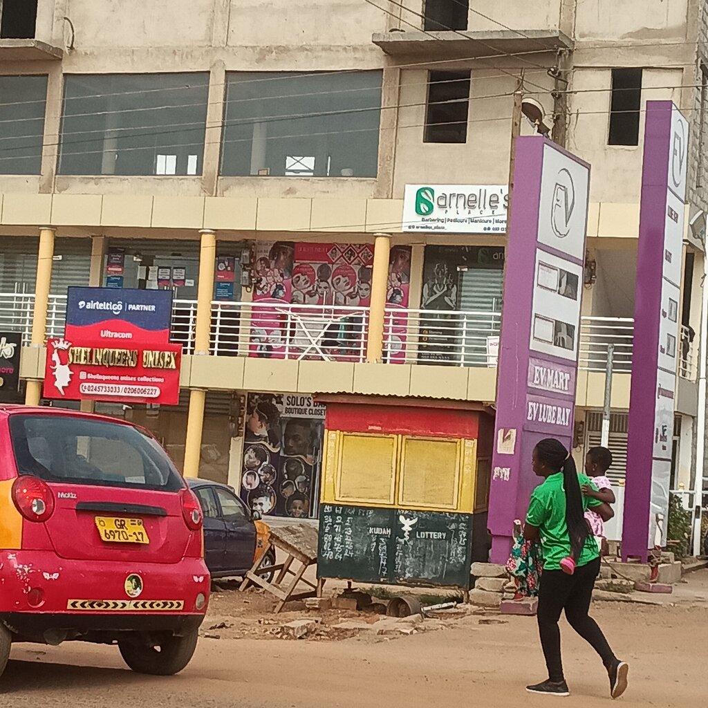 Giyim mağazası Shelin Queen, Dünya, foto