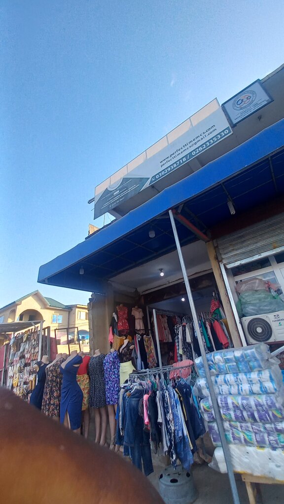 Mikrofinans Perfect Time Micro-Credit Services, Dünya, foto