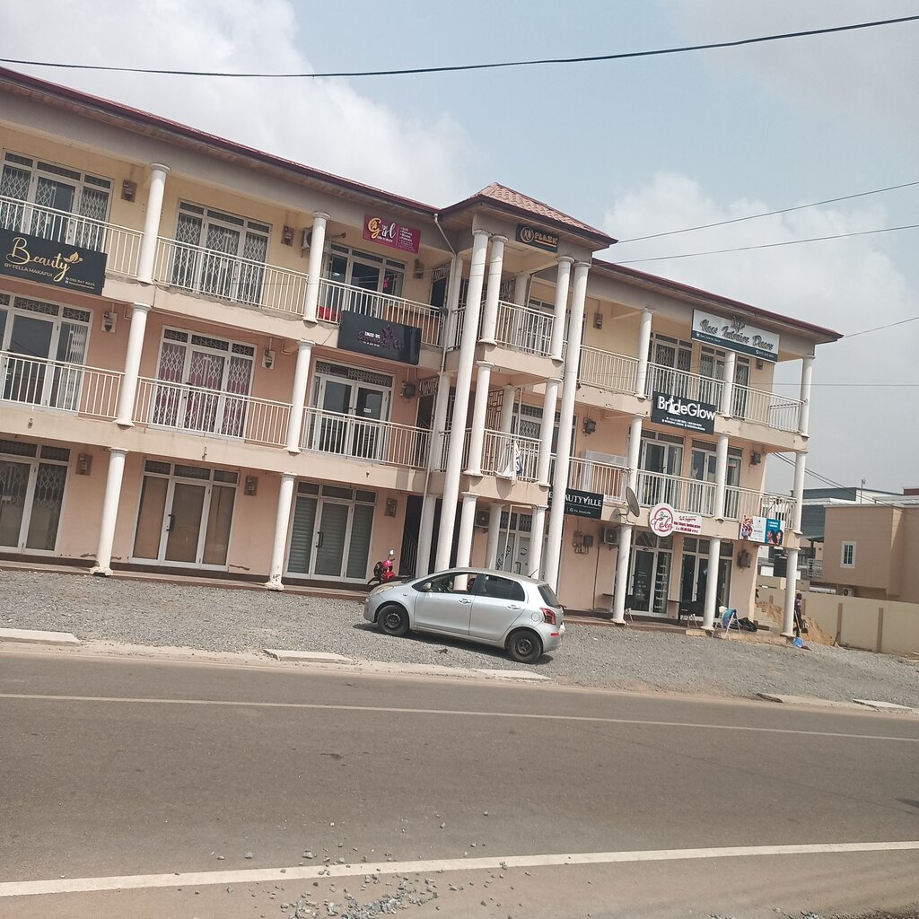 Alışveriş merkezleri Kn Plaza, Akra, foto