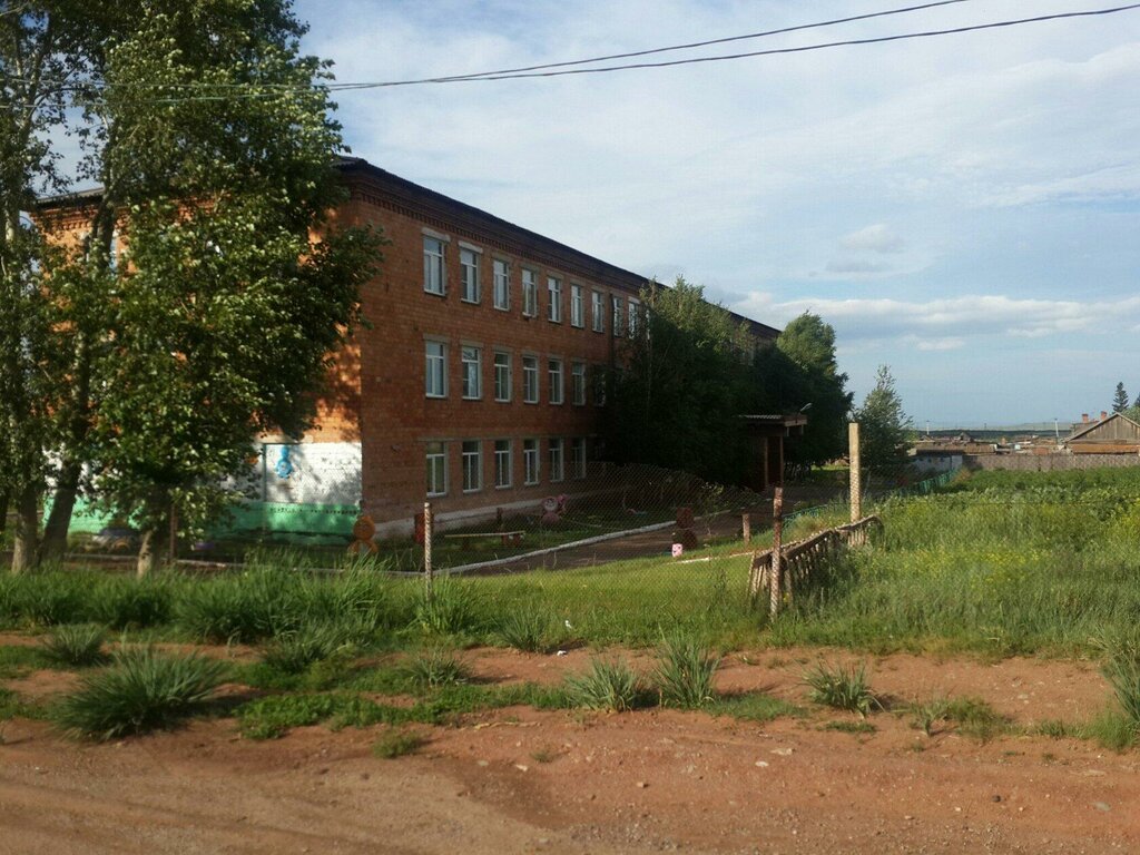 Yatılı okul Целинная Основная школа-интернат № 15, Hakasya, foto