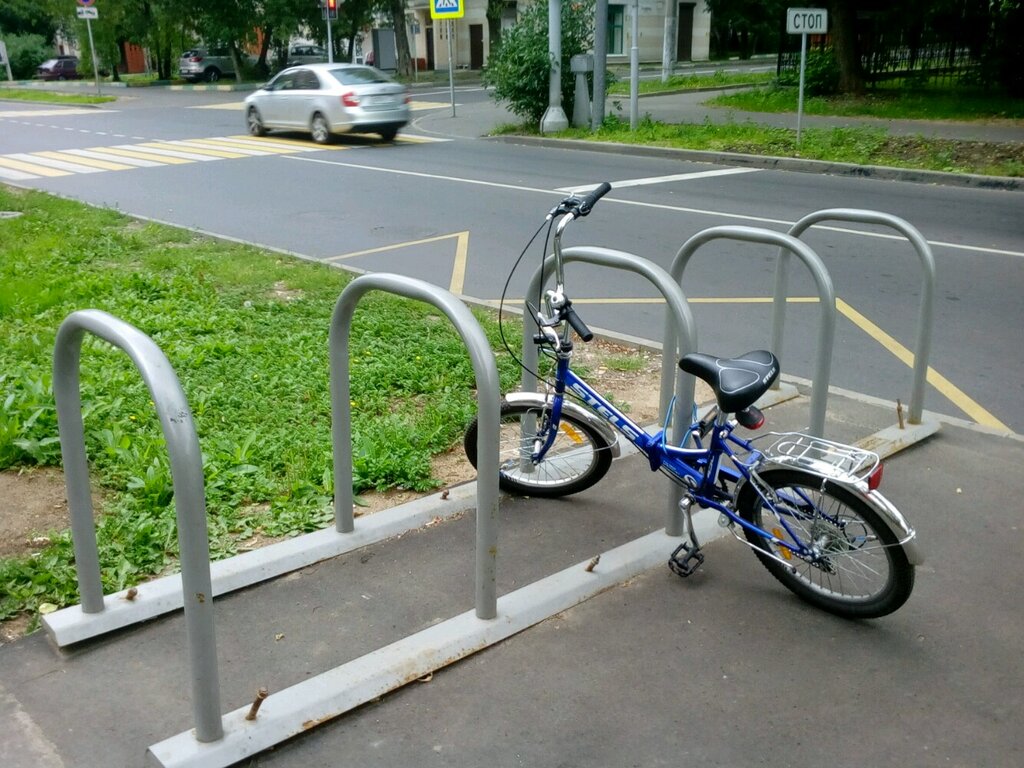 Bisiklet park yerleri Bicycle stand, Moskova, foto