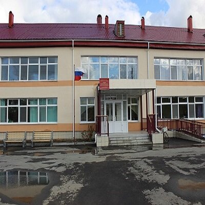 Ortaokul Shkola s. Kostromskoe, Sahalin Bölgesi, foto