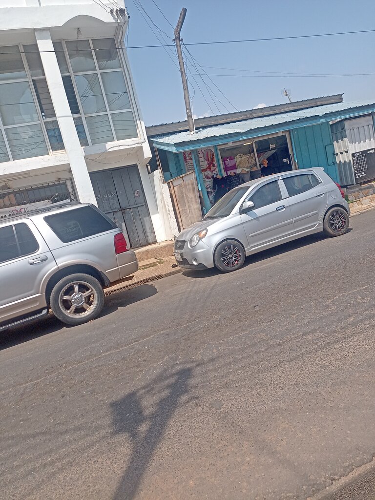 Giyim mağazası Hemaas emporium, Akra, foto