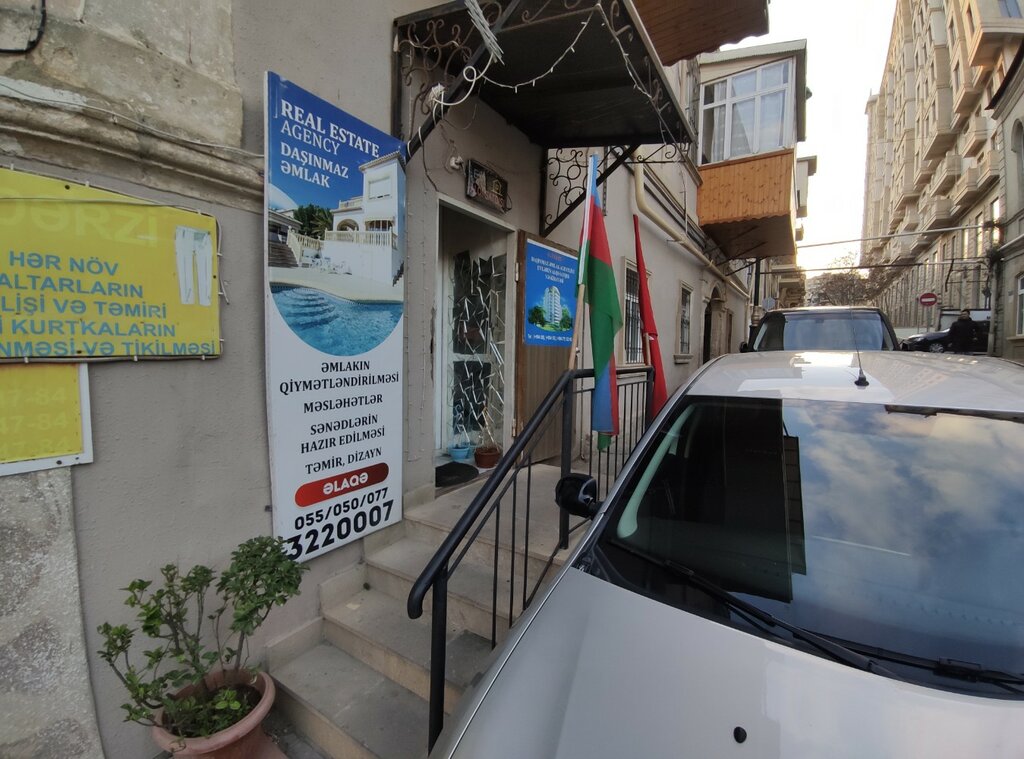 Emlak ofisi Ev alqi-satqisi, Bakü, foto