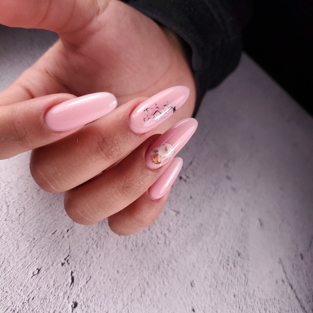 Manikür-pedikür Larova Nails, Himki, foto