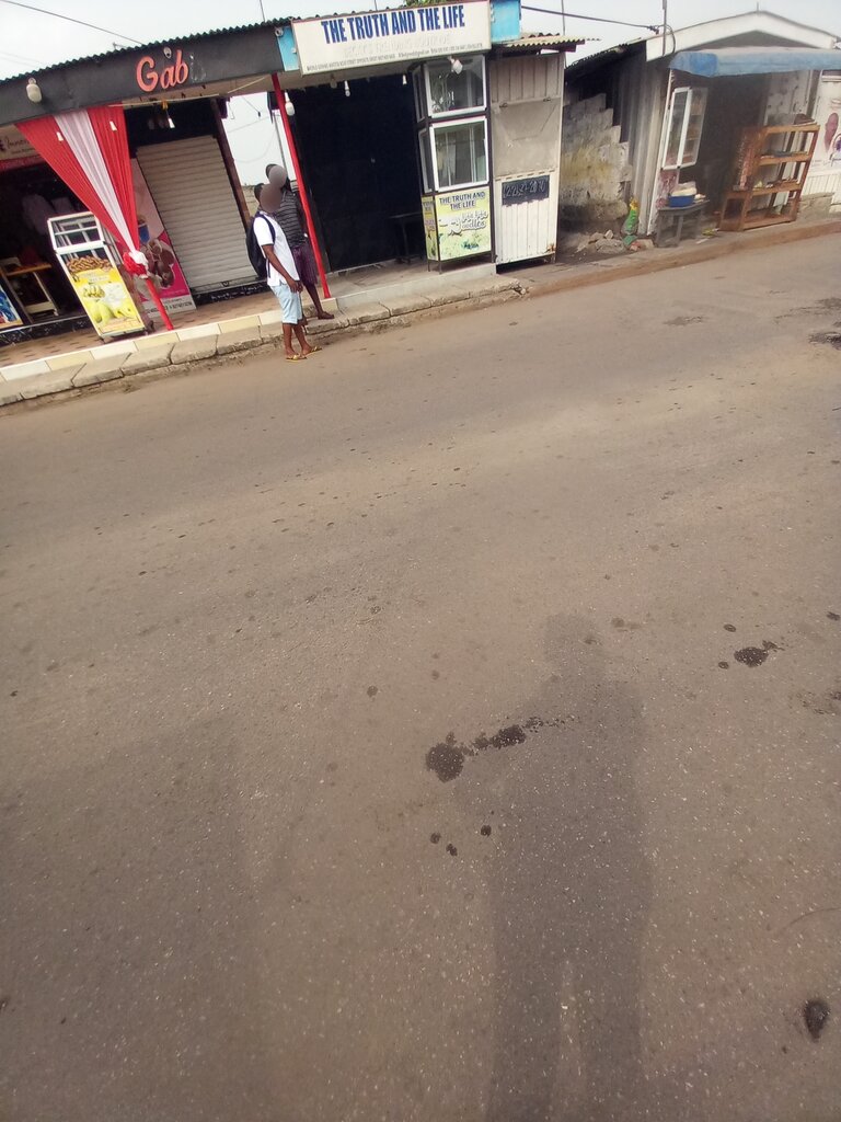 Fast food The Truth And The Life, Akra, foto