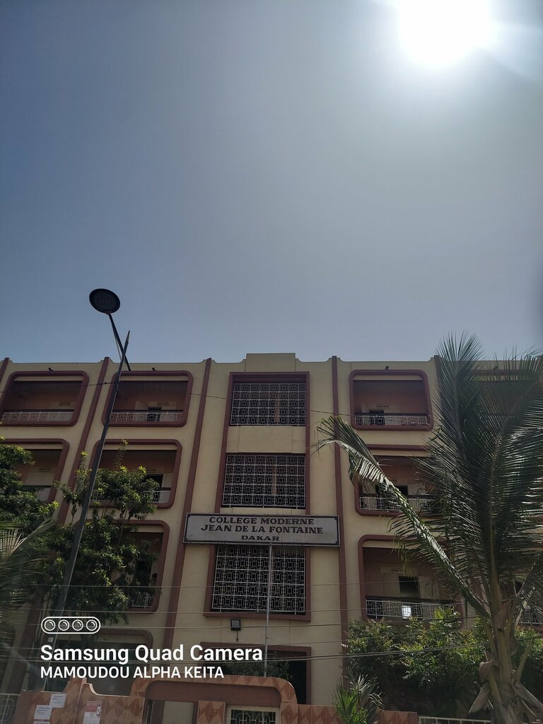 Yüksekokul Collège Moderne Jean de la Fontaine, Dakar, foto