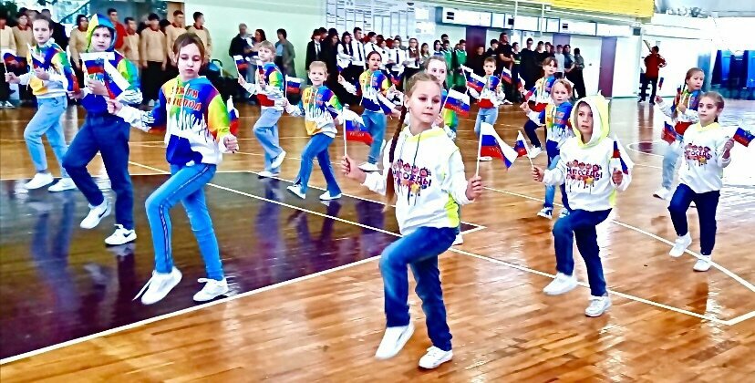 Müzik ve dans grupları Танцевальная команда Ритмодрайв, Penzenskaya oblastı, foto