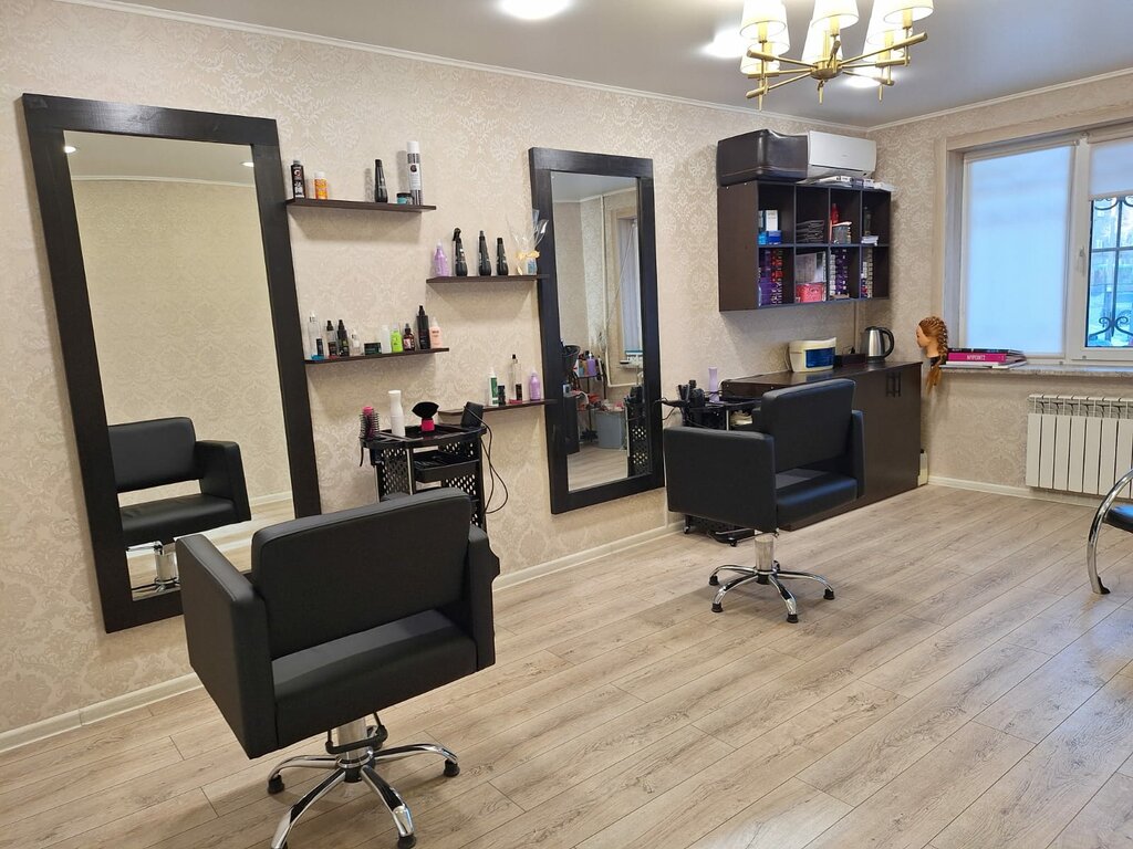 Güzellik salonu Клевер, Çernogorsk, foto