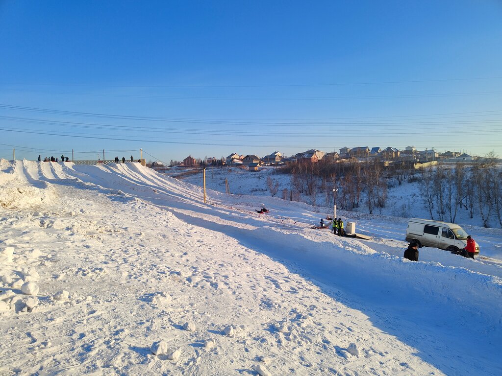Kültür ve eğlence parkları Нанжуль парк, Krasnoyarski krayı, foto