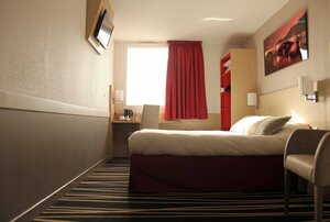 B&b Hôtel Lyon Aéroport Saint-Quentin-Fallavier (Île-de-France, Essonne, Angerville, Rue de Madrid, 20), otel