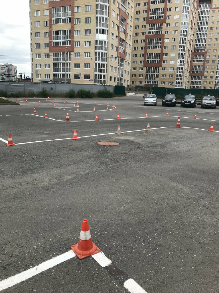 Sürücü kursları Avtoshkola Garant, Omsk, foto