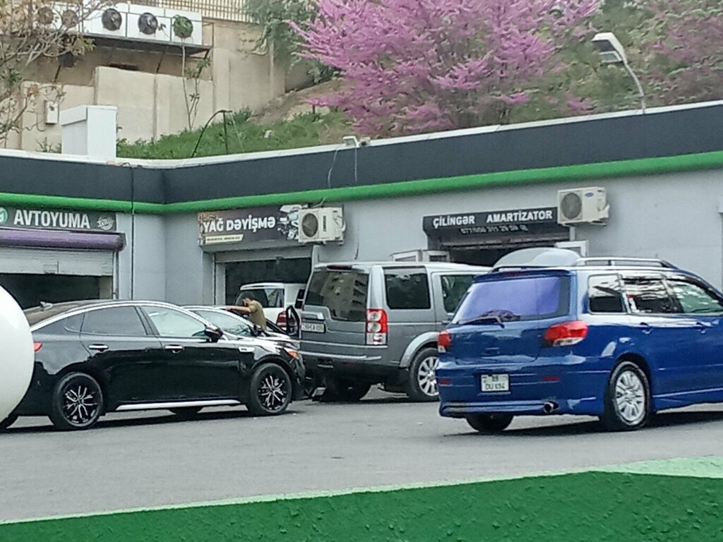 Otomobil servisi Çilingər, Bakü, foto