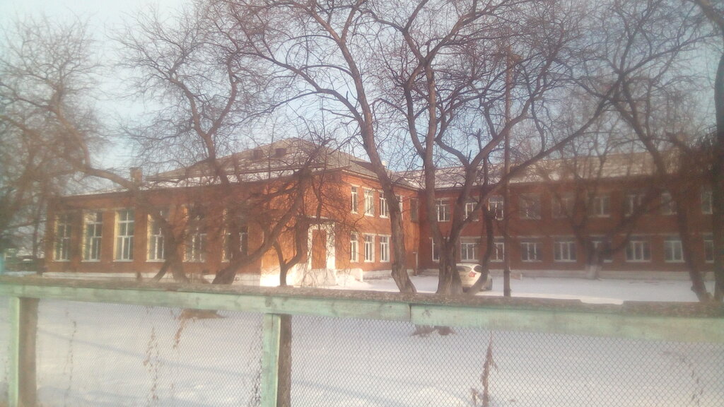 Ortaokul Zaykovskaya srednyaya obshcheobrazovatelnaya shkola № 1 Mou, Sverdlovskaya oblastı, foto
