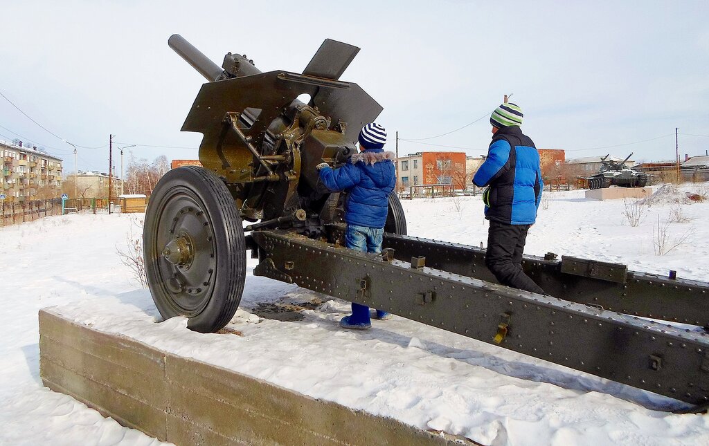 Teknoloji anıtı 122-мм дивизионная гаубица М-30 образца 1938 года, Gusinoozersk, foto