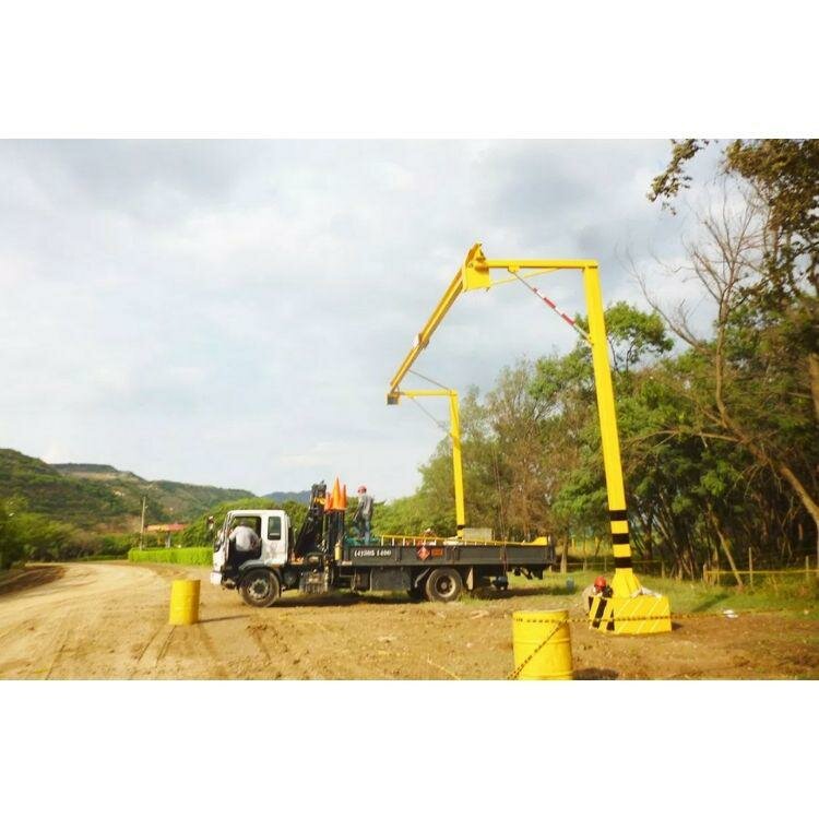 i̇nşaat malzemeleri toptan Grúas Mysi Ltda, , foto