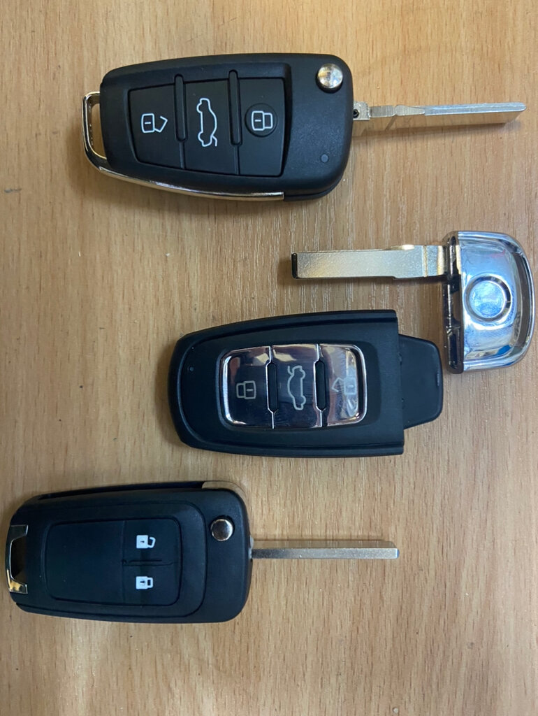 Araba anahtarları Замки и Ключи, Samara, foto