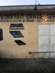 Dieu Fait Grâce (Brazzaville, Avenue de l'Intendance), enstrüman mağazaları  Brazzaville'den