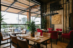 Vysota 5642 (65 Let Pobedy Street No:50с1, Urban-Type Settlement of Sirius), restoran  Krasnodarski krayından