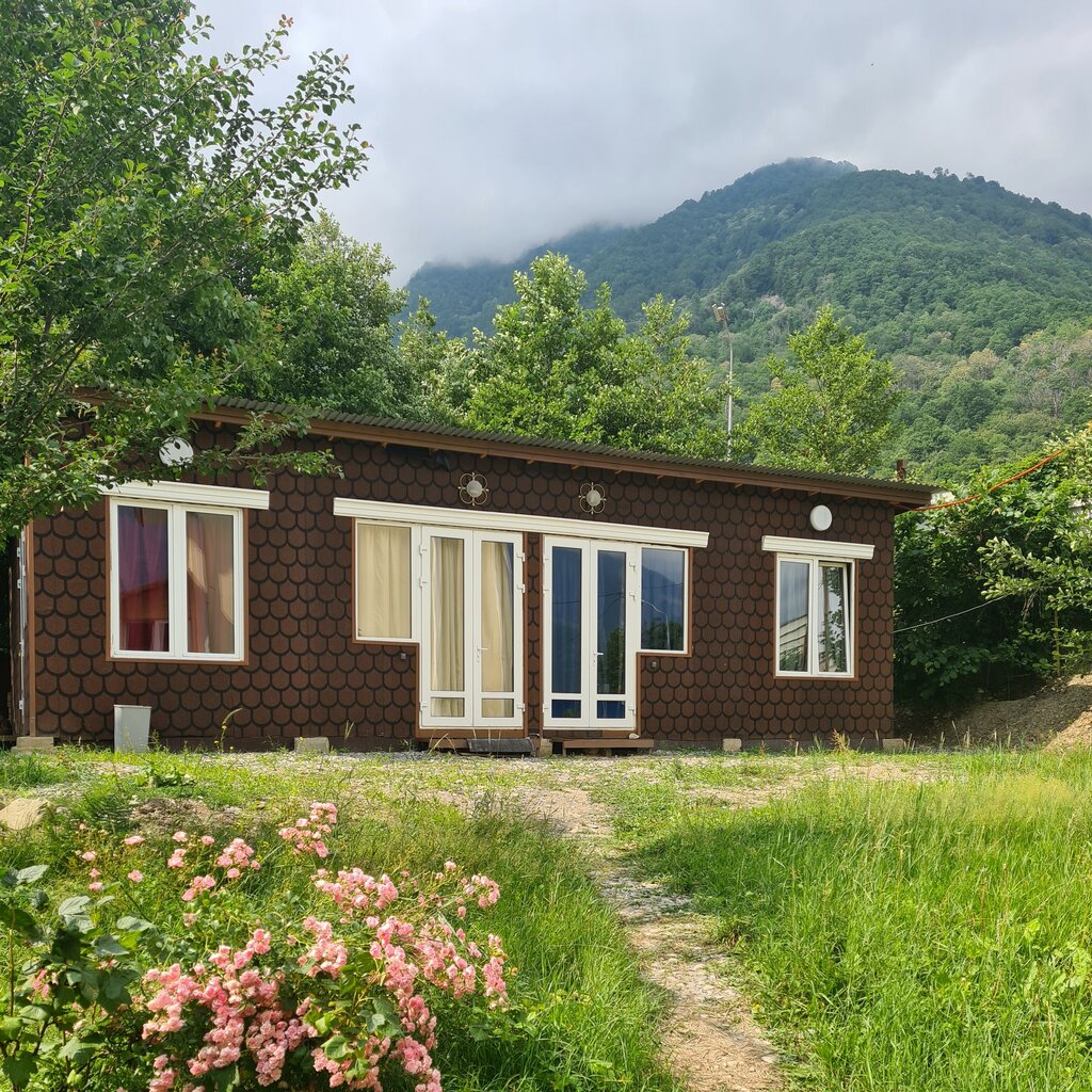 Konuk evi Na polyane, Soçi, foto