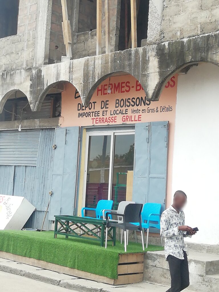 Alkollü içecekler Ets Hermès, Brazzaville, foto
