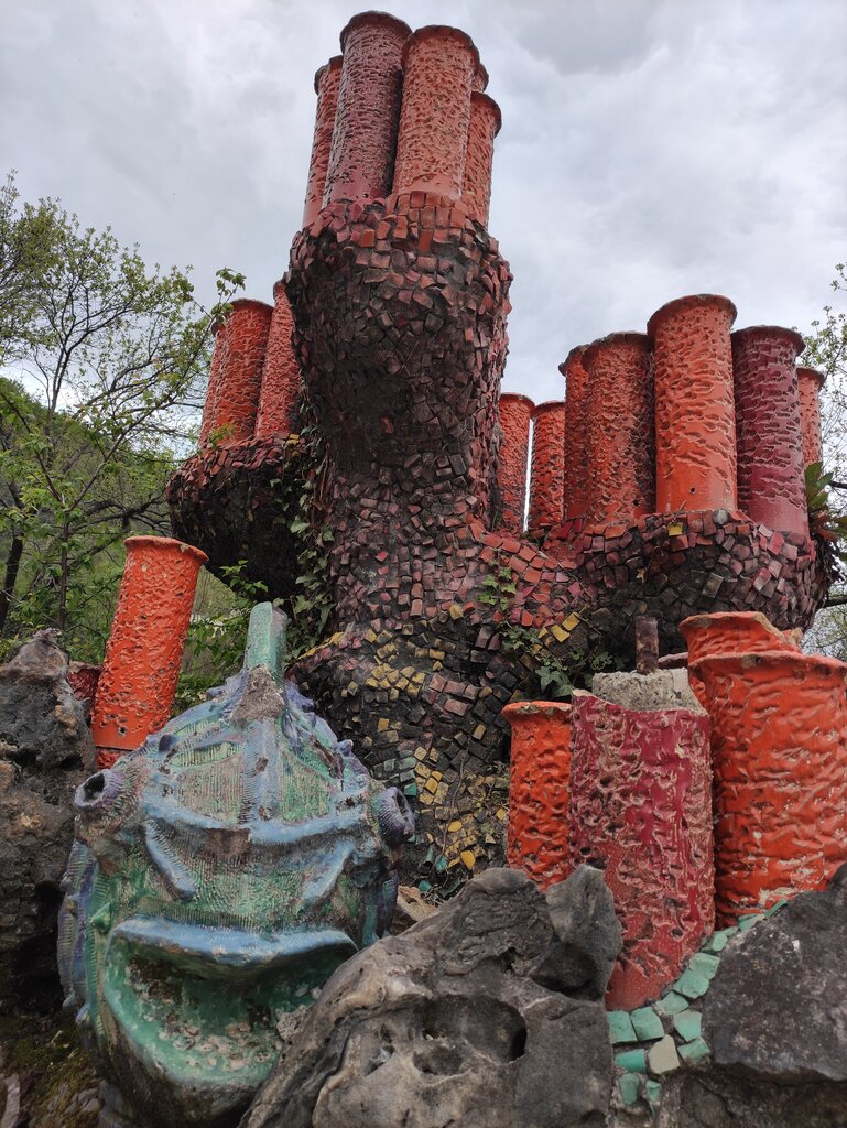 Çeşme Fountain, Gagra, foto