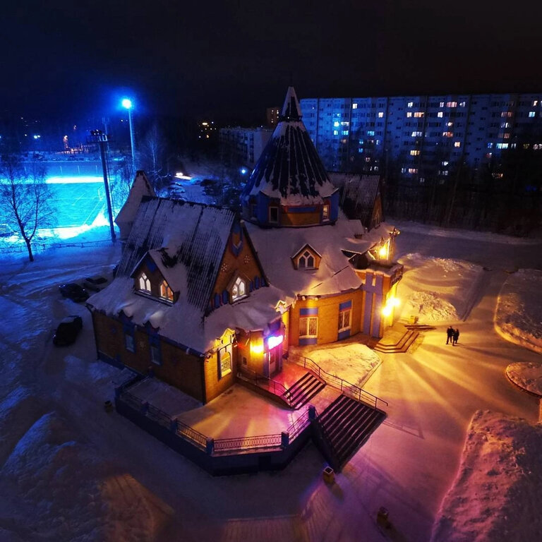 Emlak ofisi Teremok, Nijnekamsk (Tüben Kama), foto