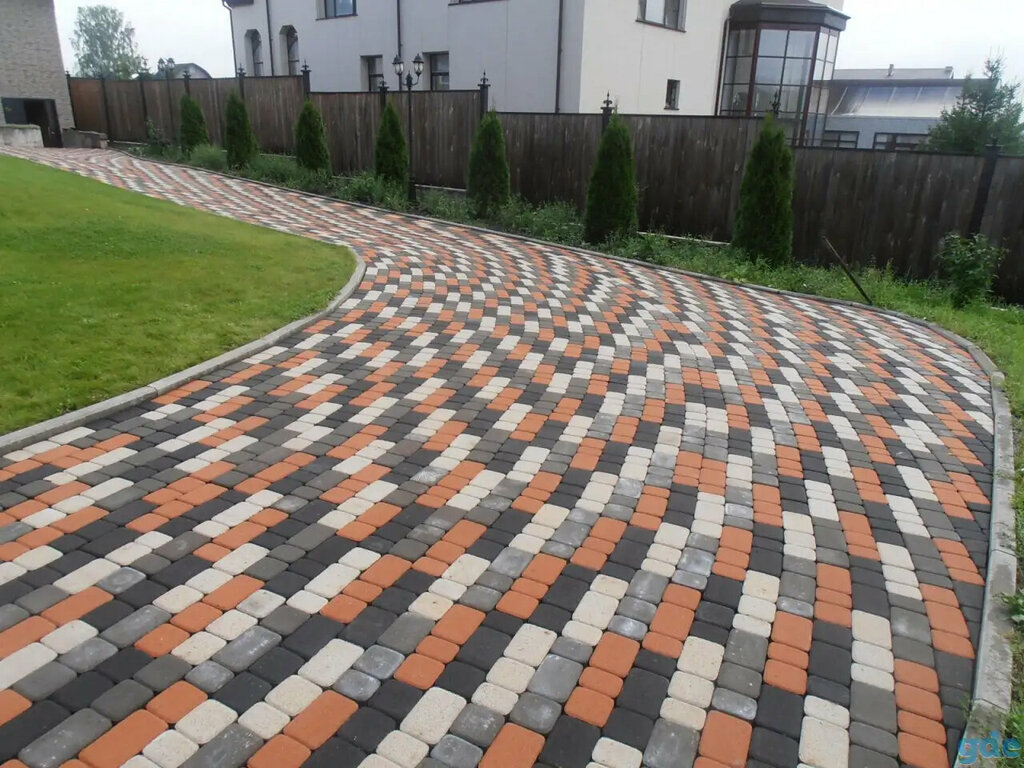 Kaldırım taşları RosGostStroy, Moskova ve Moskovskaya oblastı, foto