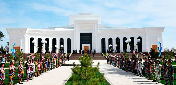 Tiyatrolar Regional Musical Drama Theatre, Termez, foto