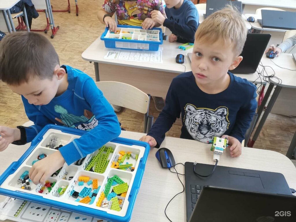Çocuk ve gençlik merkezleri Робокоd, Krasnoyarsk, foto