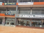 Symmetry Sports Gears (Garden Road No:21), spor giyim ve ayakkabı  Akra'dan