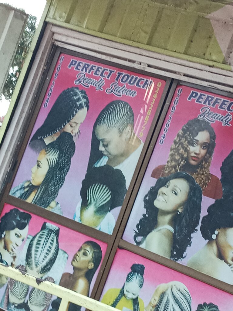 Güzellik salonu Perfect touch saloon, Akra, foto