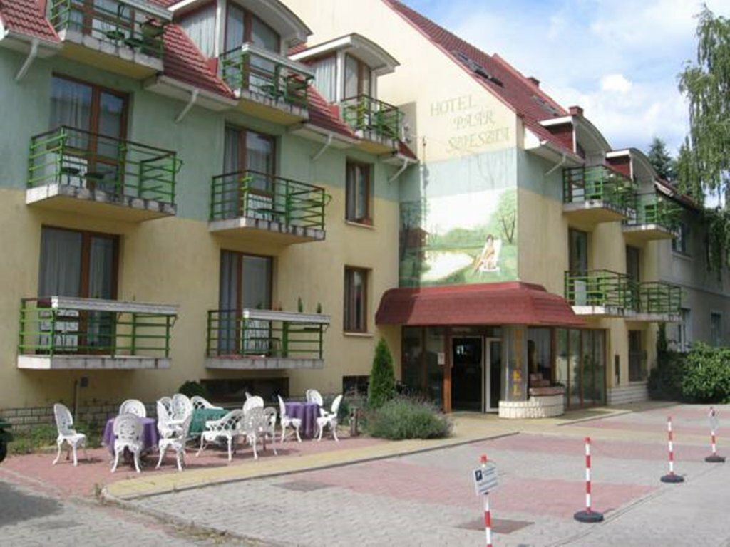 Otel Hotel Paár Szieszta, Gyor, foto