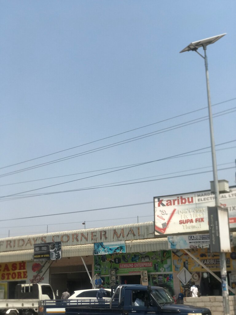 Alışveriş merkezleri Friday's Corner mall, Lusaka, foto